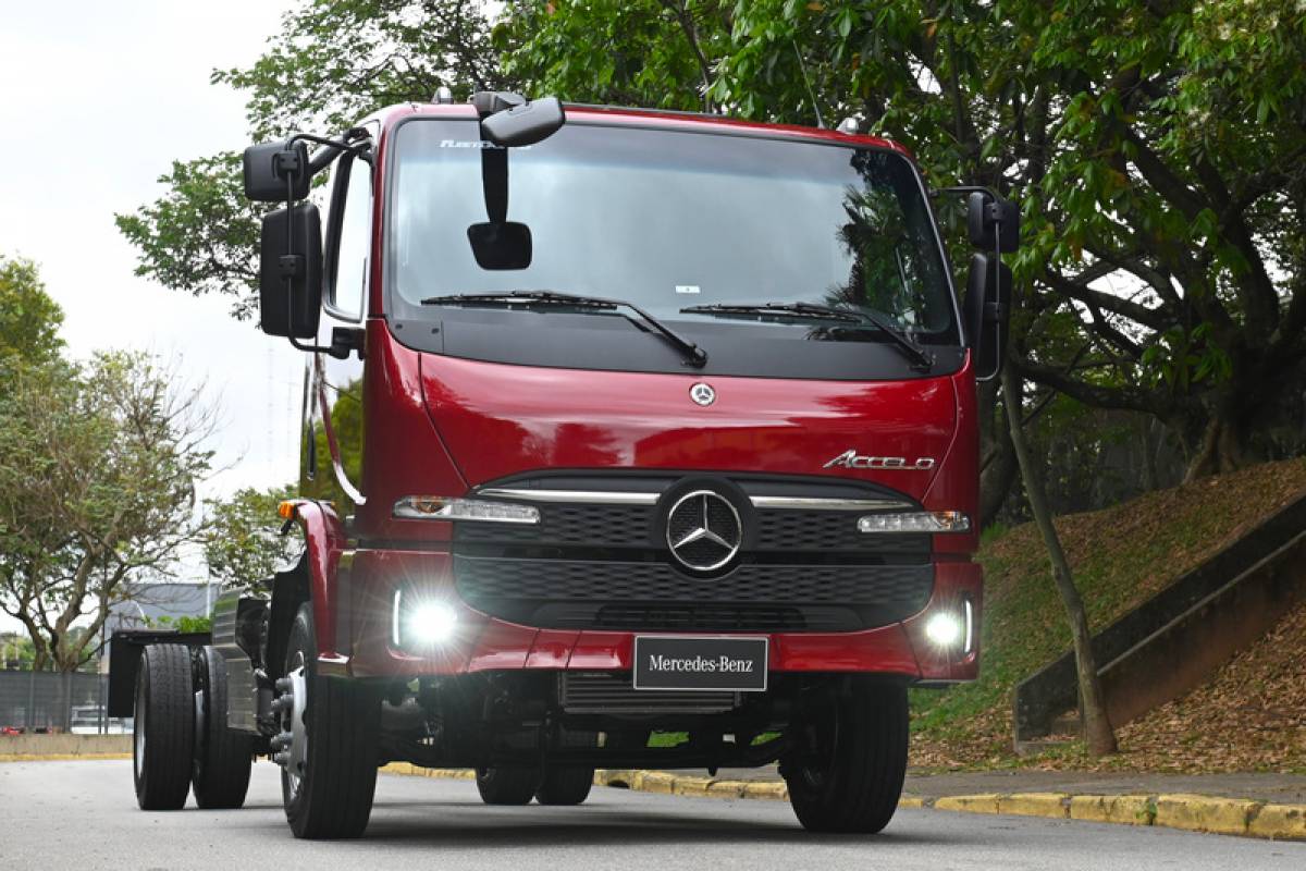 Mercedes-Benz renova linha Accelo com novo design e mais capacidade de ...