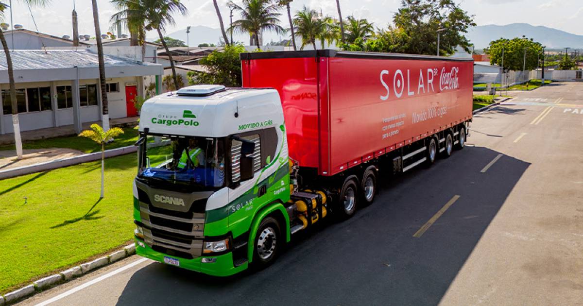 Solar Coca-Cola adota seu primeiro caminhão 100% a gás - Tecnologística